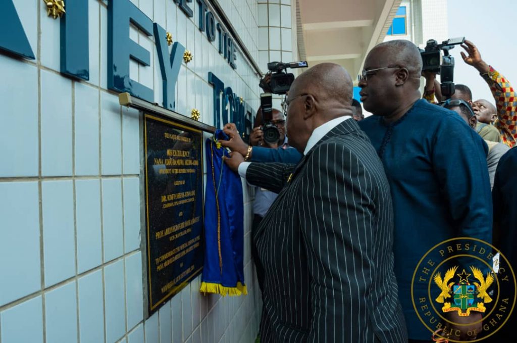 President Akufo-Addo commissions new UPSA Twin Towers